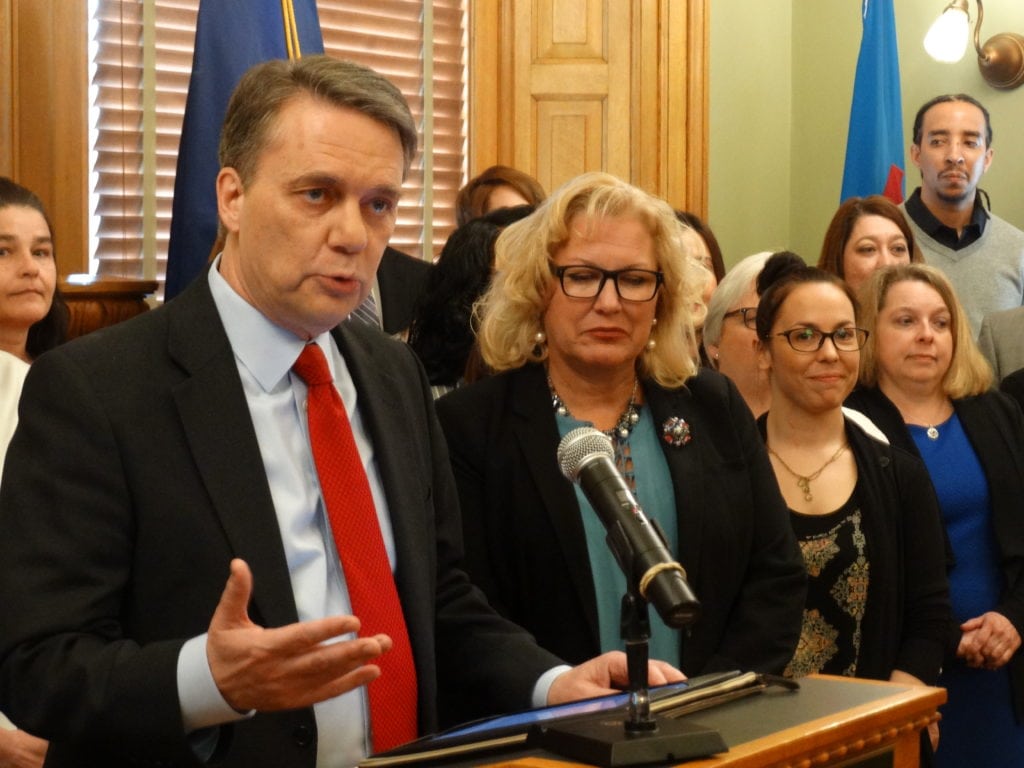 Kansas launches website, with ‘offender’ mugshots, to beef up child ...